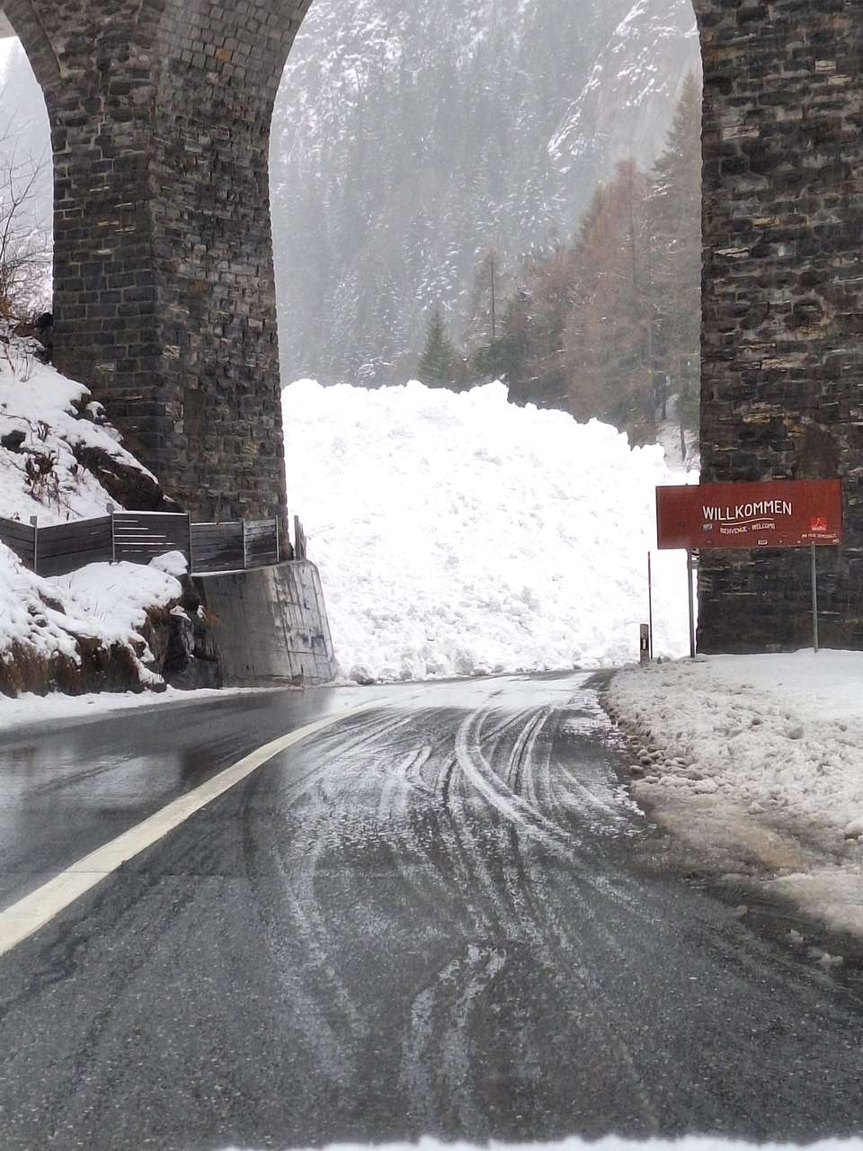 La route entre Gampel et Goppenstein rouverte à partir de 19 heures ...
