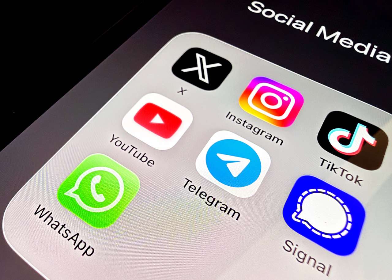 Visp court sentences man from Upper Valais for sharing nude images in a ...